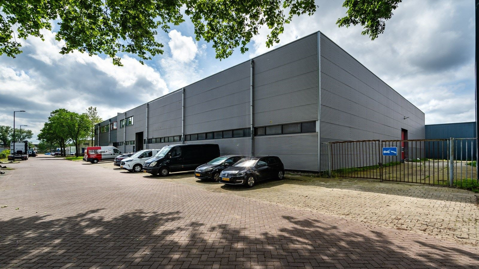 Bedrijfspand te huur: Algerastraat 11C 3125BS Schiedam - Vastgoed Nederland