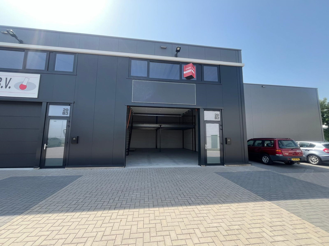 Bedrijfspand te huur: Fahrenheitstraat 20B2 6003DC Weert - Vastgoed Nederland